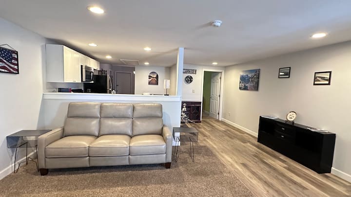 Relax While Enjoying Sunsets - Laconia, NH