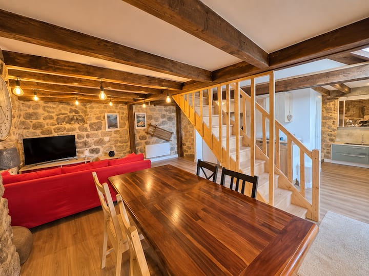 Duplex De Caractère 4 Personnes - Cité Médiévale - Besse en Chandesse