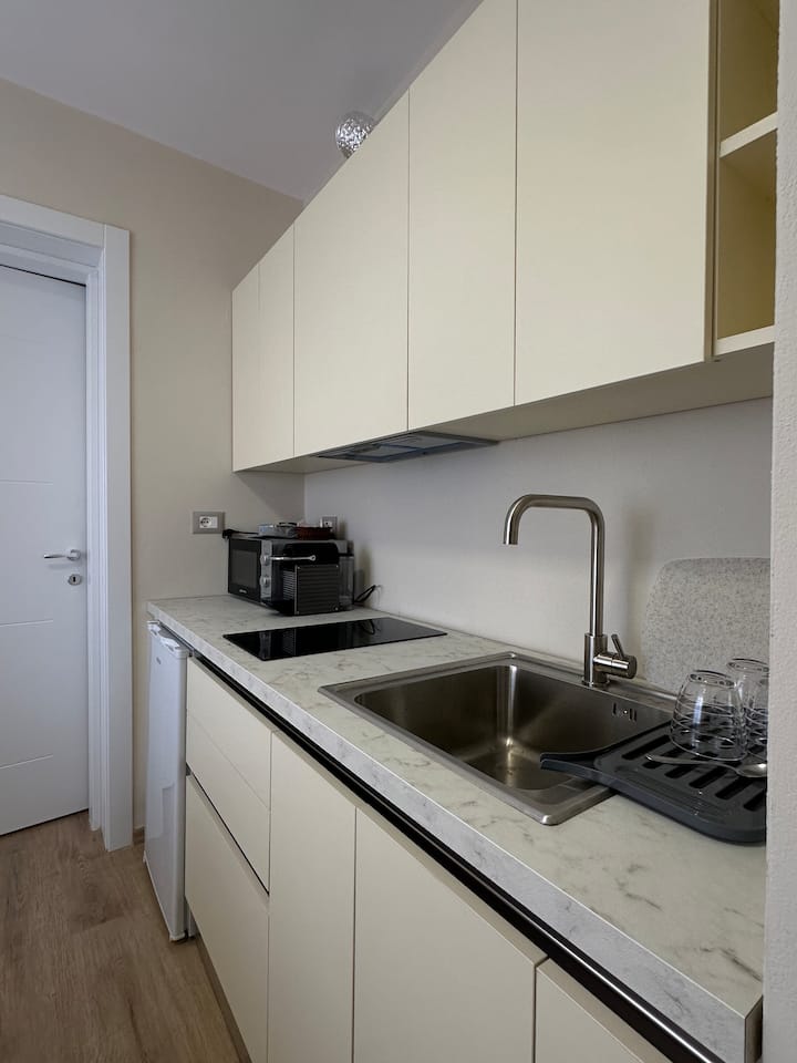 Eb Apt. In The Heart Of Tirana ! - Tirana