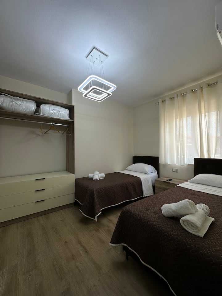 Eb Apt. In The Heart Of Tirana ! - Tirana