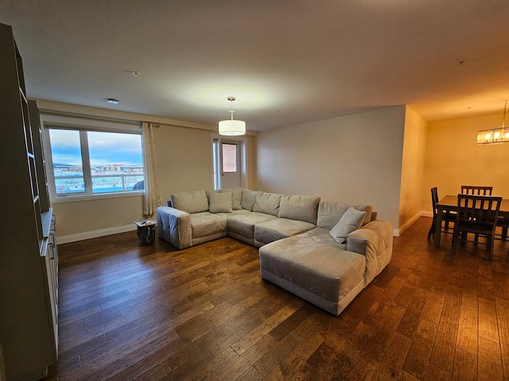 Downtown Whitehorse Penthouse #6 - ホワイトホース