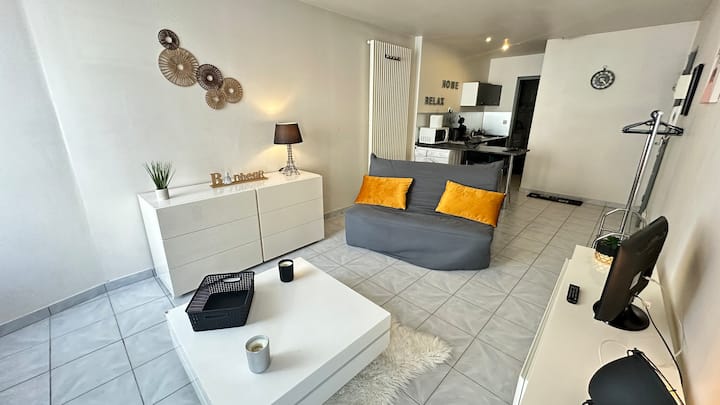 Studio Cosy Confort En Centre Ville Avec Wifi - Châlons-en-Champagne