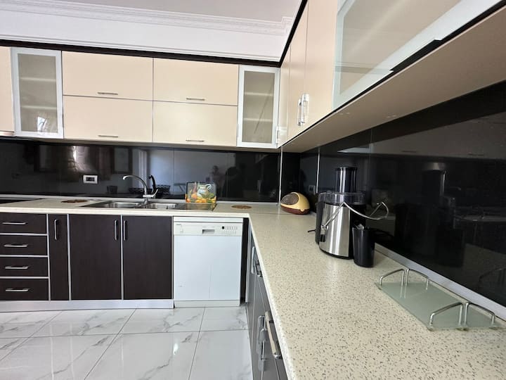 Villa Victoria - Albania