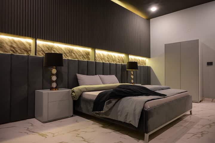 Platinum Ff By La Casa – Luxury + 24/7 Security - Karachi