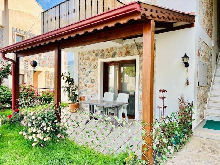 Datça Merkezde Full Klimalı Denize Yakın Daire - Datça