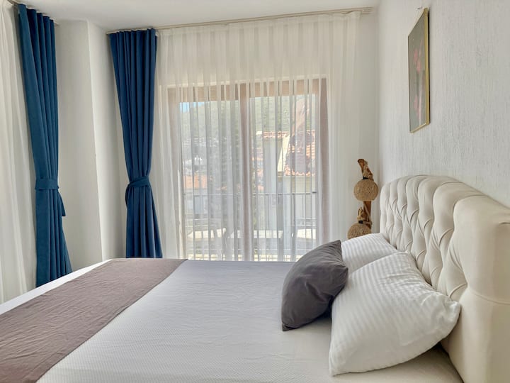 Datça Merkezde Full Klimalı Denize Yakın Daire - Datça