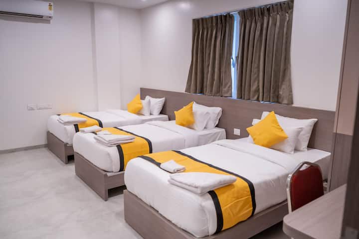 14 Bedroom Apartment With.2hall - Pune
