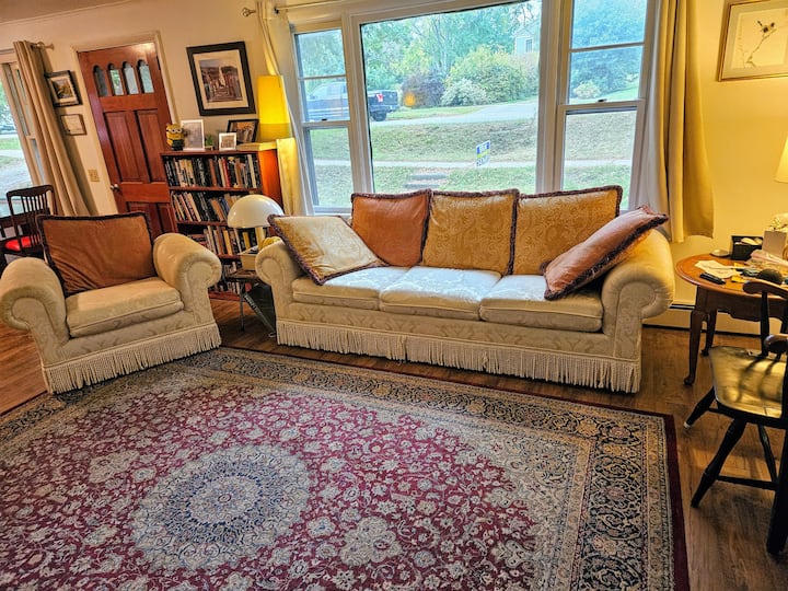 Walkable 4 Br Adjoining College - Middlebury, VT