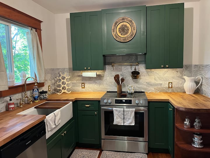 Oneonta Bungalow - Oneonta, NY