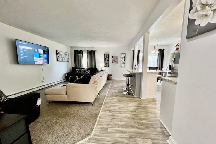 #1 Best Location, Clean & Comfy Home In Fairbanks - Fairbanks, AK
