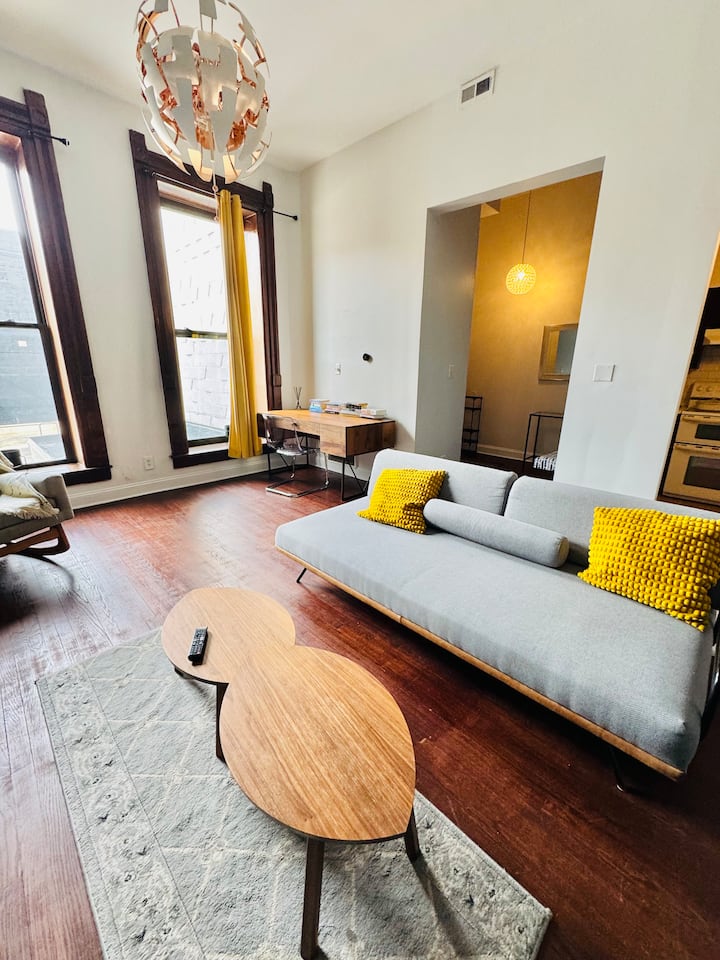 Modern& Spacious 2br Unit/ Walk To Everywhere - Chicago