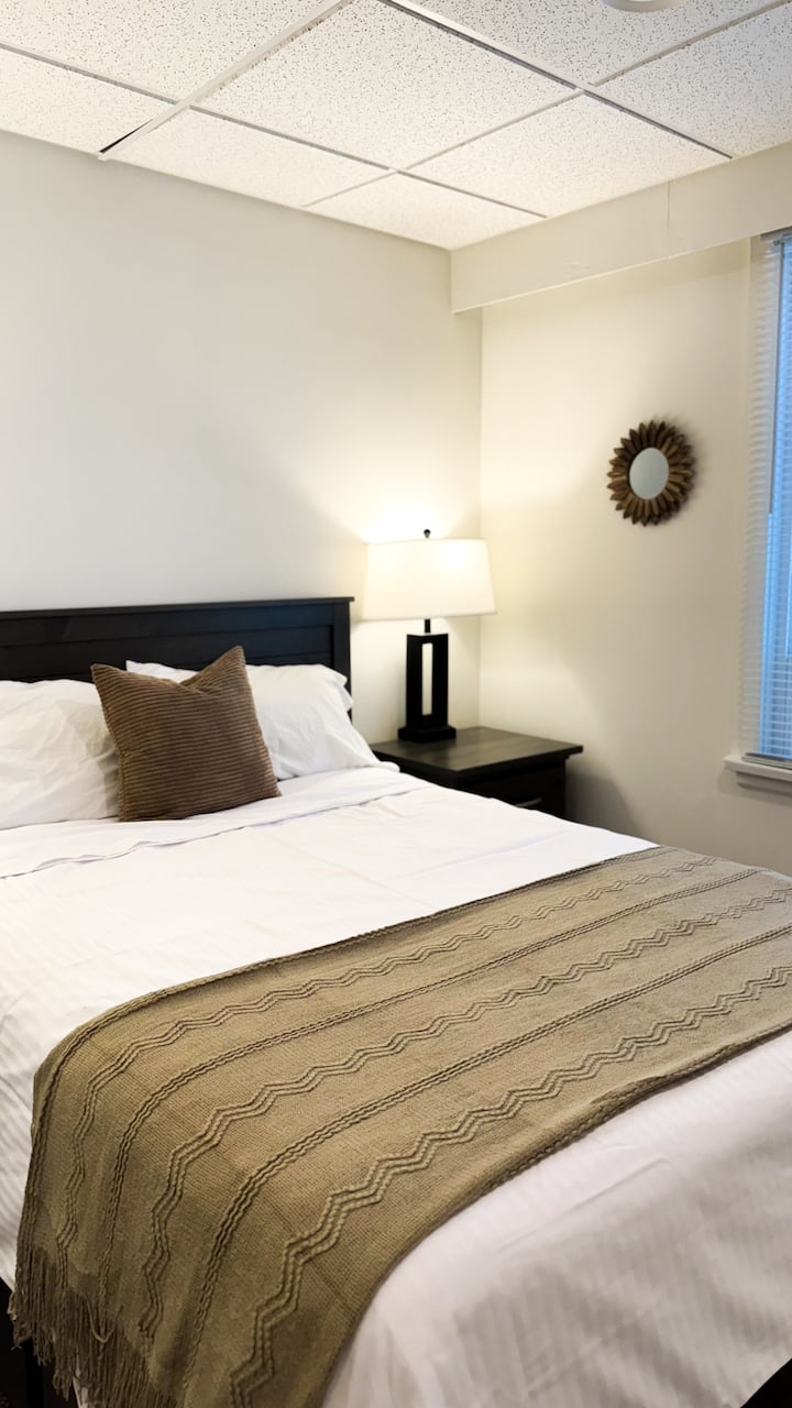 Boutique Hotel- 2 Bed 1 Bath #4 - Okanagan Falls