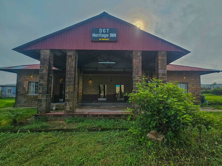 Vintage British Stone Bungalow - Cherrapunji
