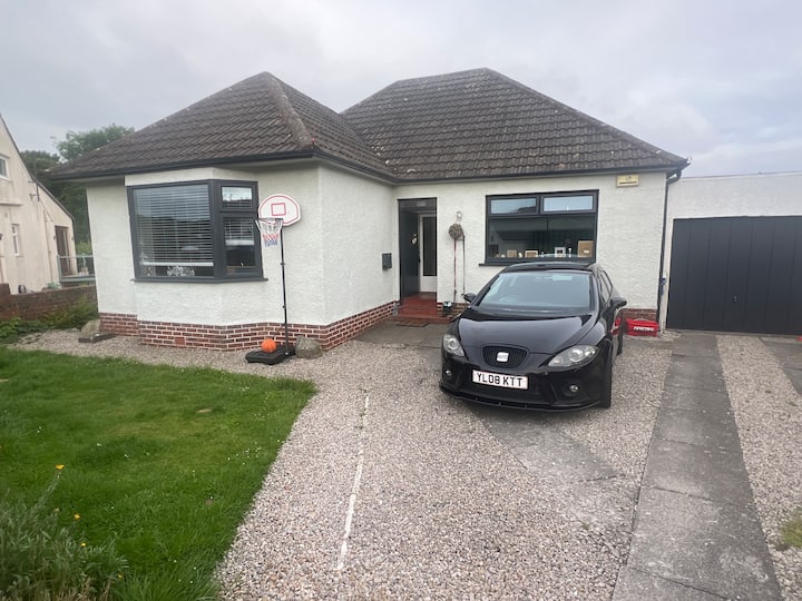 Ayr Detached With Games Room - Ayr, UK