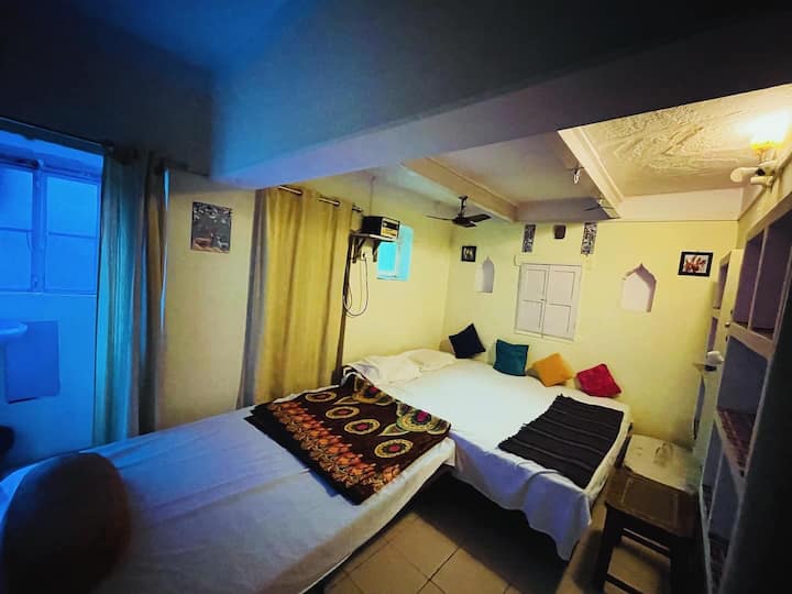 Percussionist Ganesh Owns This House Since 1926. - Varanasi