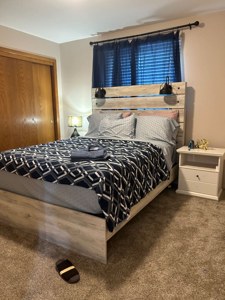 Cozy Comfortable Home - Oak Creek, WI