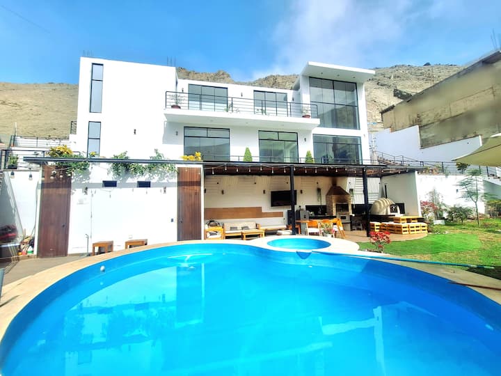 Espaciosa Casa De Campo - Lima