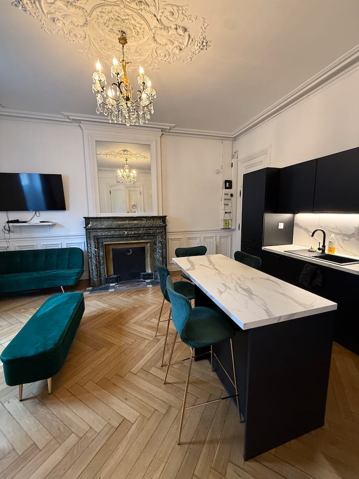 L’haussmannien T2 à Anse – 4 Pers, Parking Gratuit - Anse