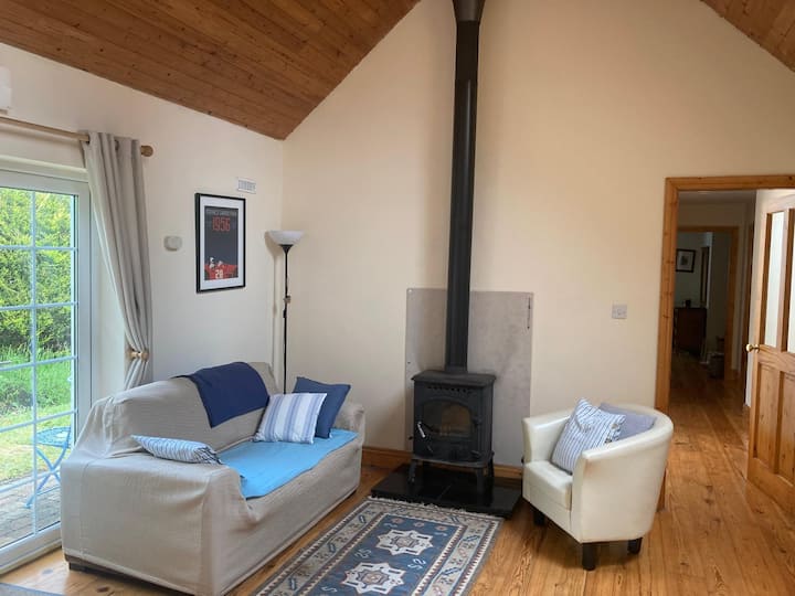 Bright Garden Apartment - Galway