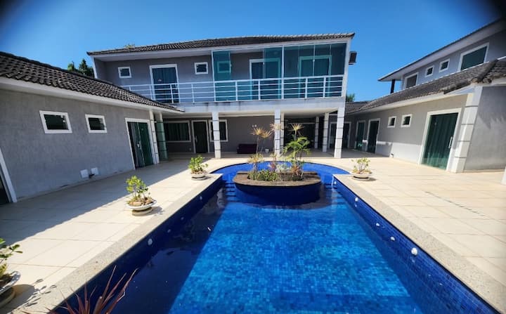 Suíte No Peró - Perto Da Praia E Com Piscina - Cabo Frio