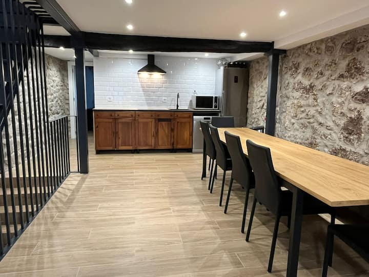 Villa Cardil. En La Entrada De Cabarceno - Liérganes