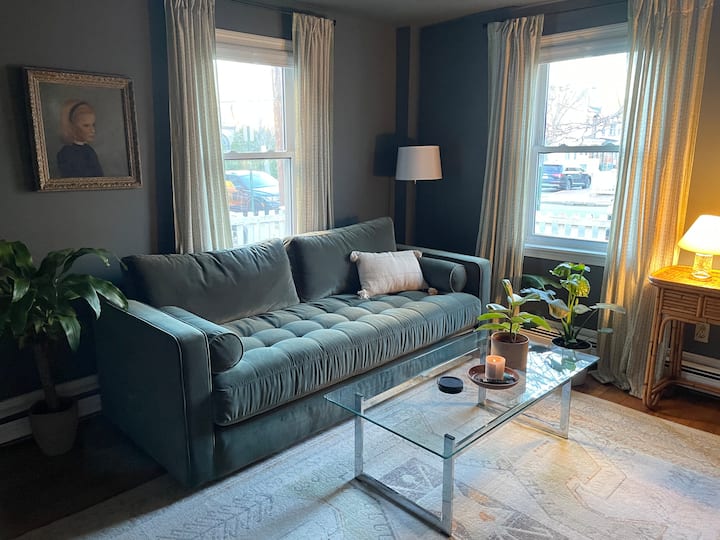 Cozy Pet-friendly 1bed/1bath In Munjoy Hill! - Long Island, ME