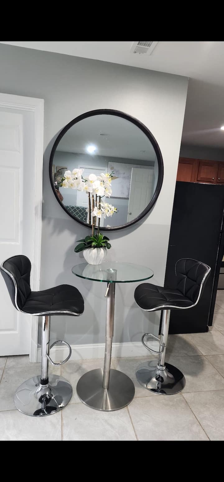 Newly Remodelled Cozy Basement - Glen Burnie, MD