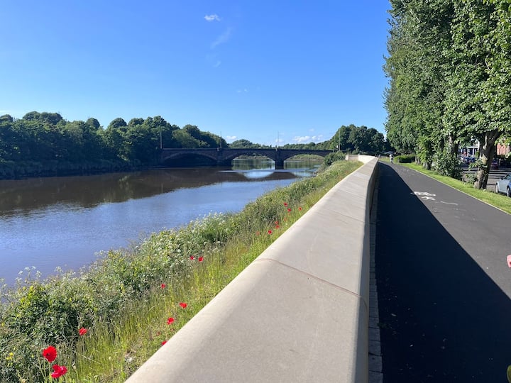 6 Bedroom House With Riverviews - Preston