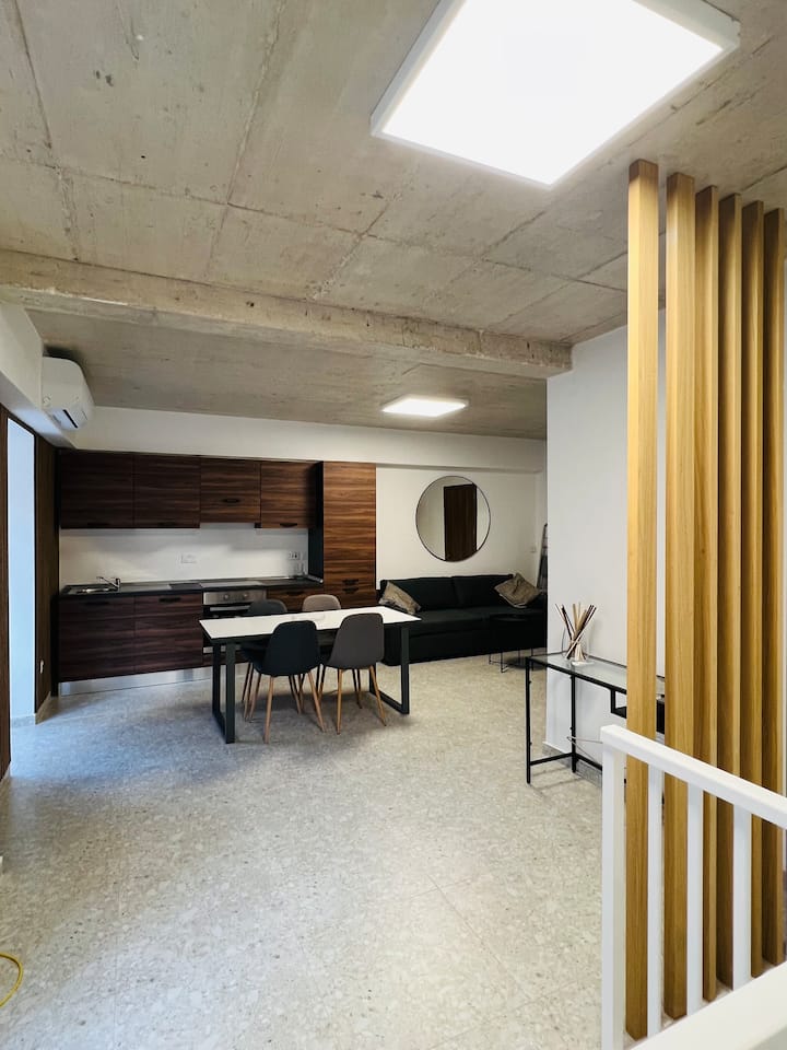 Modern Maisonette Steps From The Waterfront - La Valeta