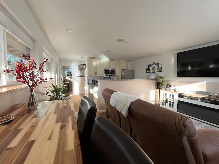 Creekside Loft/white Pass•fireplace•mountain Views - Packwood, WA