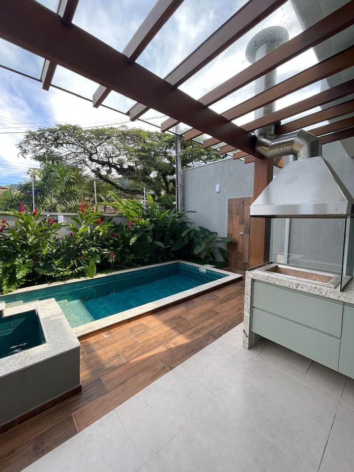 Casa Com Piscina Em Juquehy - São Sebastião