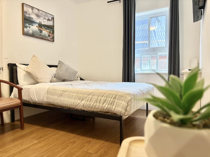 Romantic Plateau Mont-royal Escape • Studio • 1bd - Montreal