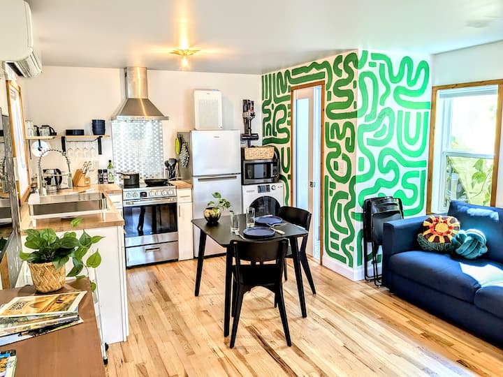Cozy Cully Suite | W/ Private Patio + Near Pdx - Portland, OR
