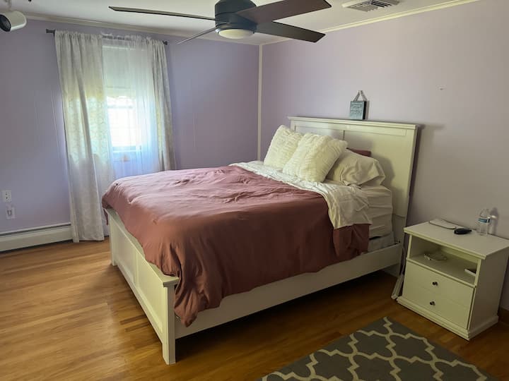 Roomy Private Bedroom In Peaceful Hatboro-horsham - Warrington, PA