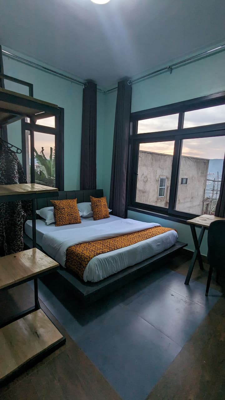 Rebero Private Room With Mountain Views In Kigali - Kigali