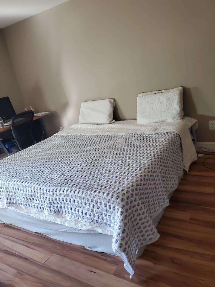 Cozy And Comfortable Room - Fairfield, CA