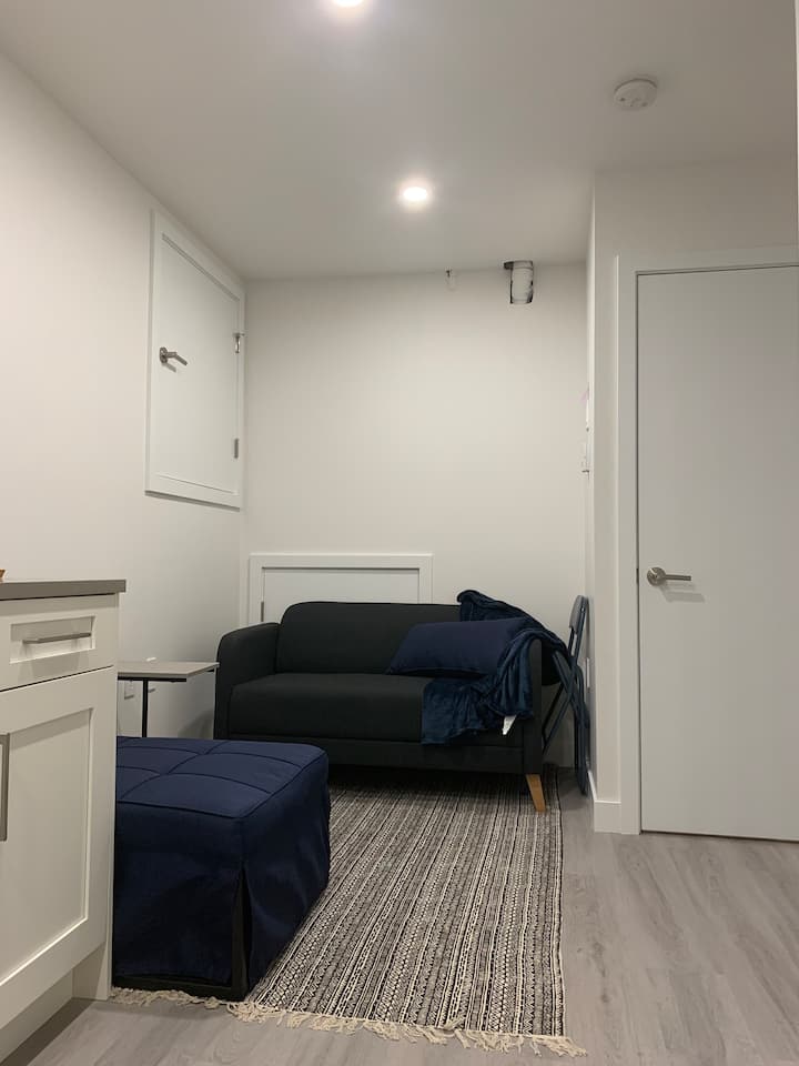 Cozy Private Unit In E. Van - 