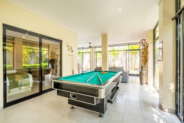 Pool Table - Seminyak - Enclosed Livingroom - Bali