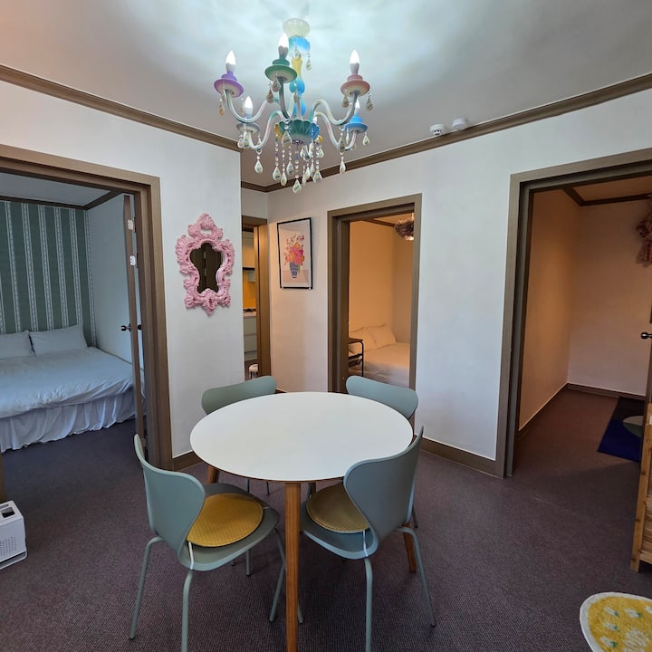 [Stay이층집]6인숙소/1주년특가/캐리어보관/내부올수리/동대구역/ 넓고 조용/2층독채 - Daegu