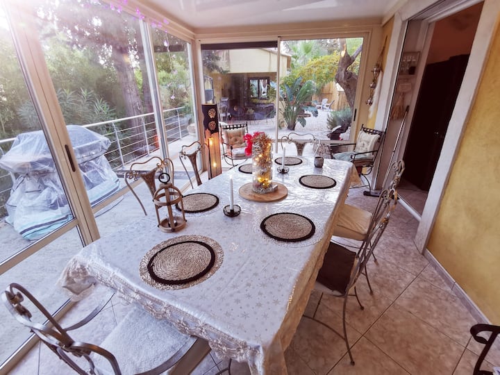 Maison Des Palmiers En Couleurs - La Crau