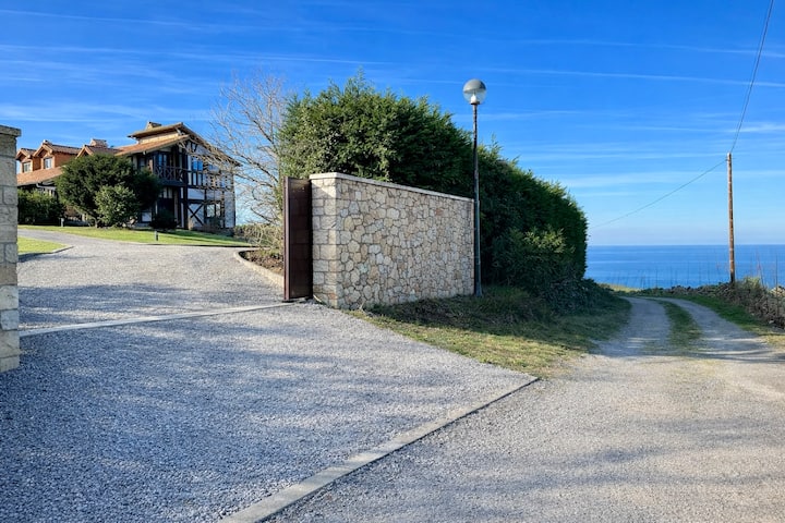 Villa Stylish Host, Mirando Al Mar. - Santillana del Mar