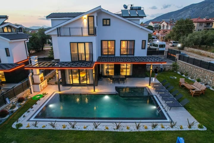 ÖLüdenizde 4+1 Lüks Villa - Ölüdeniz