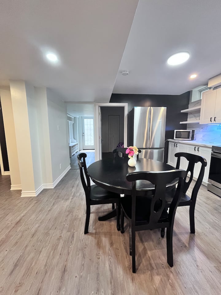 3br Guest Suite Near Pearson Airport - Bolton