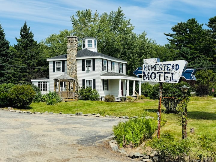 The Homestead House - Maine