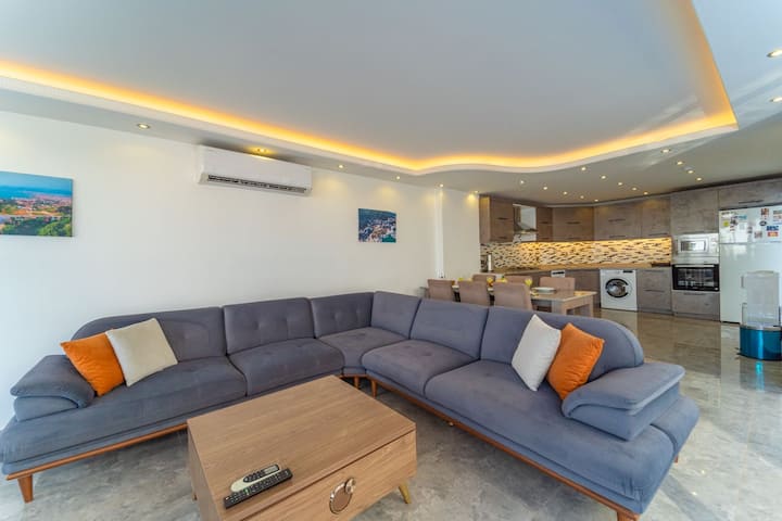 Kalkan Deniz Manzaralı Kapalı Isıtmalı Havuz - Kalkan