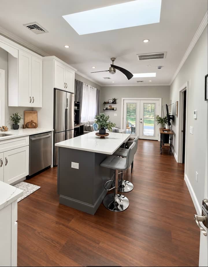 The Secret Cottage

Stylish Stay In Prime Location - Poughkeepsie, NY