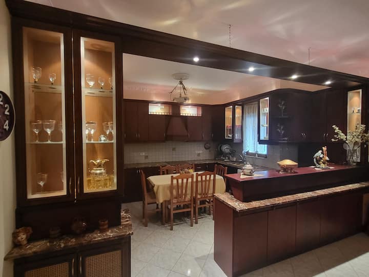 Charming Beach Town Apartment - Saranda