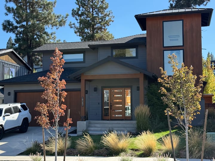 Modern Luxury Bend Home - Bend, OR