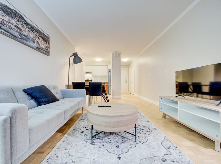 Modern Apartment In Downtown Mtl - Montreal