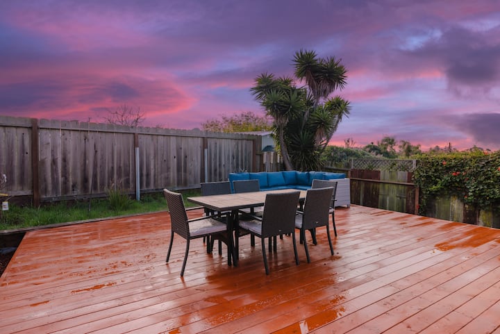 Marina’s Prime Retreat: Near Beach Str25-000033 - Marina, CA